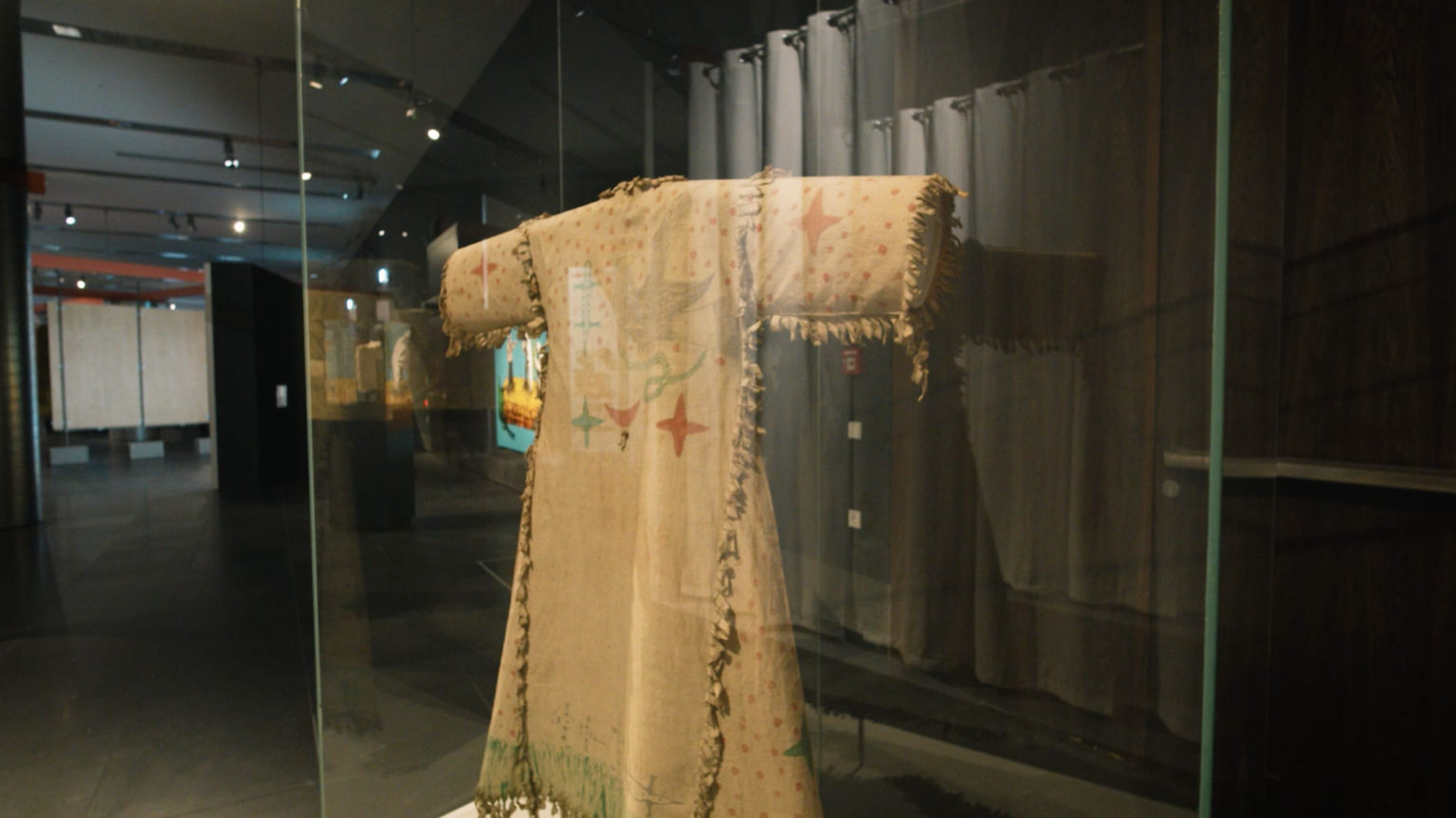 The Ghost Dance – Remembering Wounded Knee – Resist! Die Kunst des ...